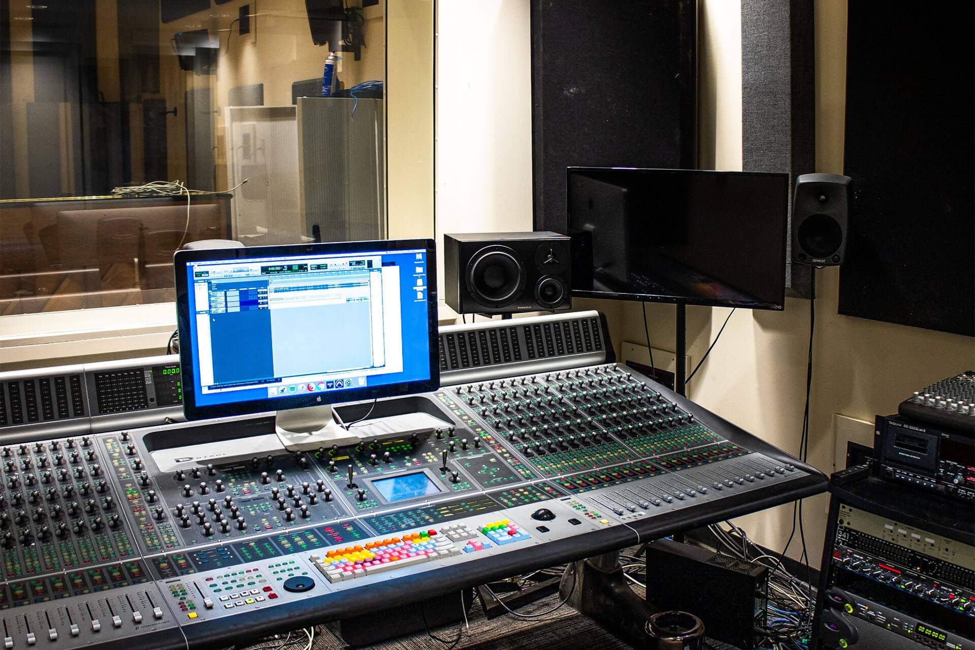Mixing Tracks - Sound Star Events